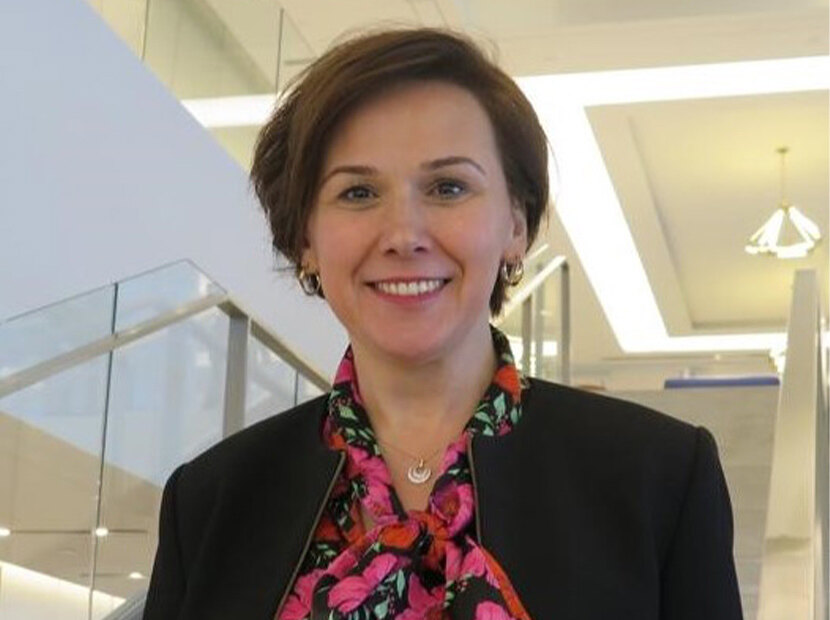 Avansas'ta bayrak değişimi - MediaCat